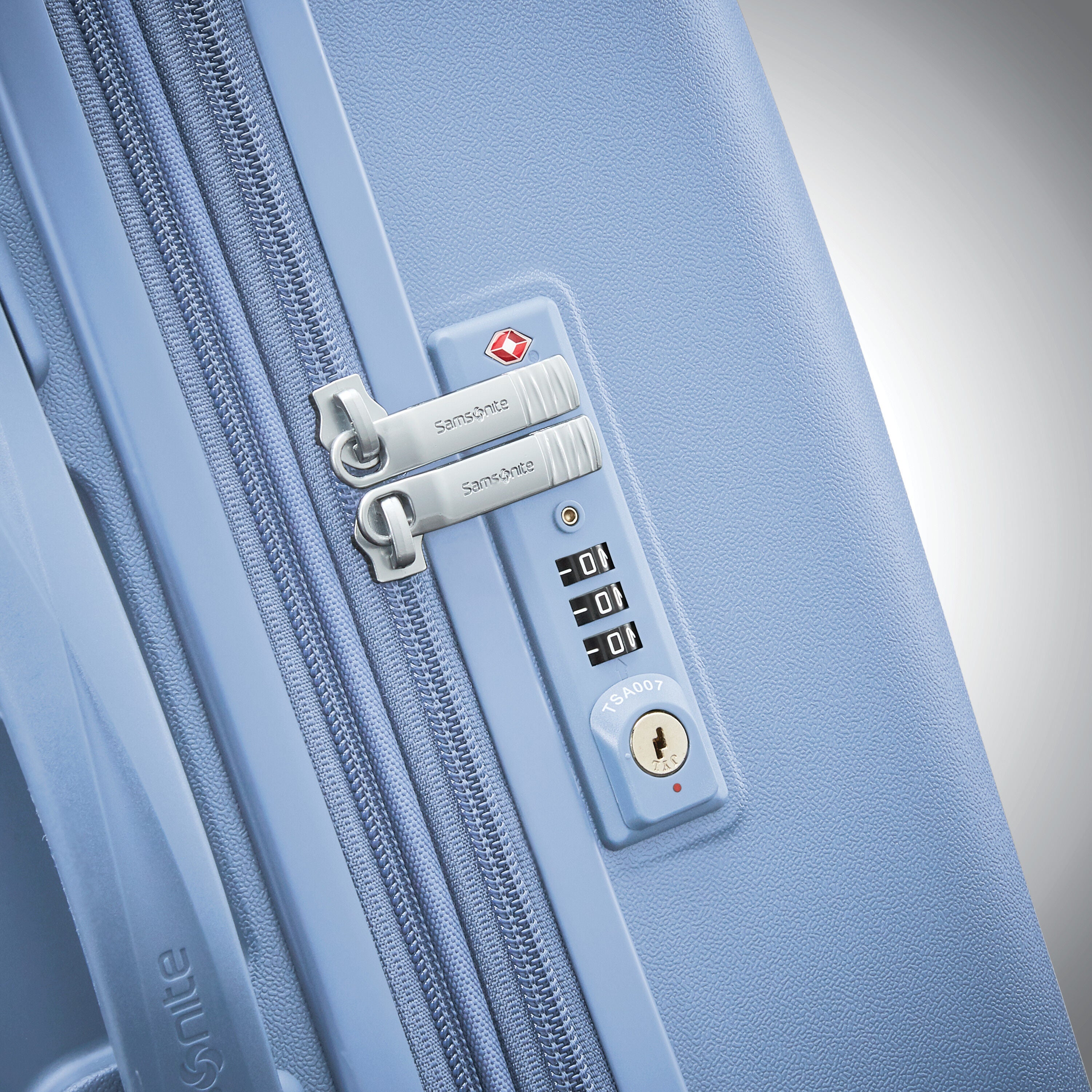 Samsonite Voltage DLX Spinner Large